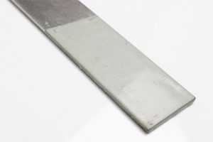 Revêtement lisse sur surface métallique en industrie